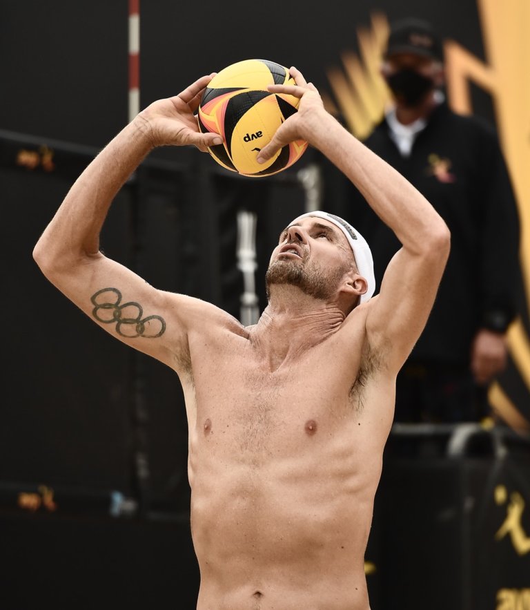 Setting In Beach Volleyball 101 - AVP Beach Volleyball